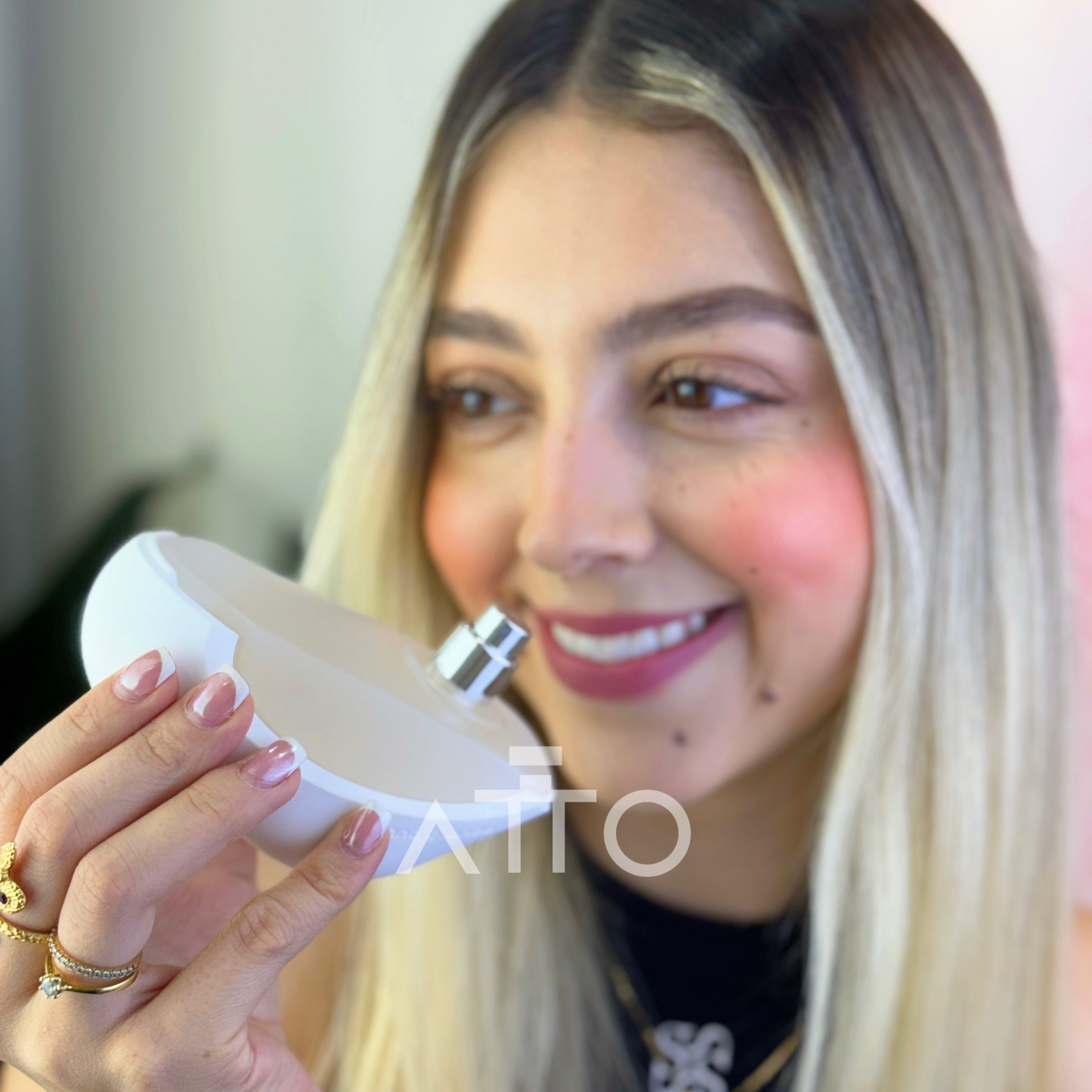 Ariana Grande Mod vanilla 100ml EDP Mujer – Attoperfumes